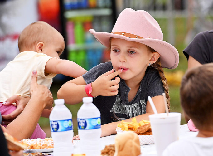 Family affair: Generations of Williamsburg residents turn out to enjoy ...